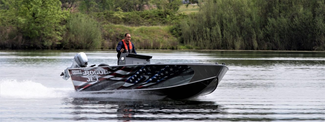 Chinook XL Mid-Engine CC - Rogue Jet Boatworks