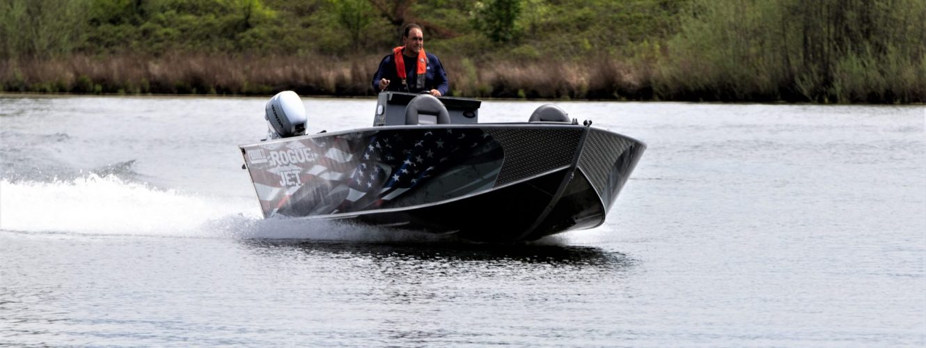 Chinook XL Mid-Engine CC - Rogue Jet Boatworks