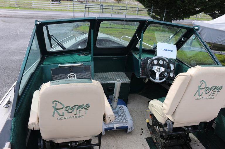 2004 Rogue Jet 21′ Whitewater IB – Rogue Jet Boatworks